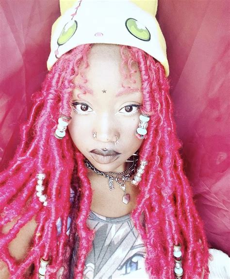 🌟 H£v On Instagram “aggretsuko” Fashion Makeup Hair Styles Pretty