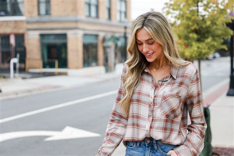 Fall Flannels Your Ultimate Guide To Versatile Autumn Attire Dress Up