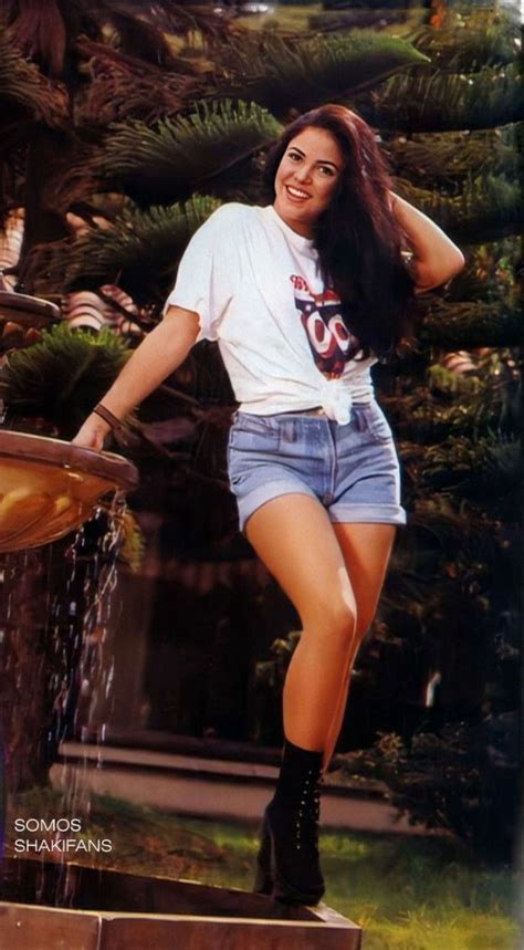 Throwback Photos Of A Young Shakira Before She Was Famous ~ Vintage