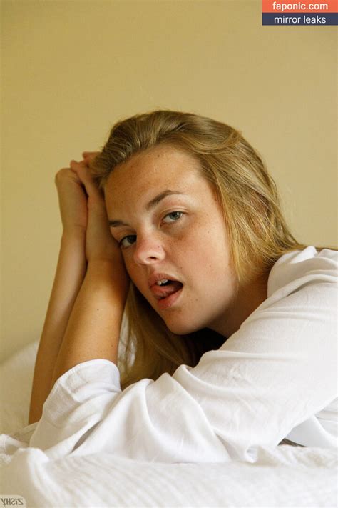 Zishy Aka Zishylives Nude Leaks Photo 5261 Faponic