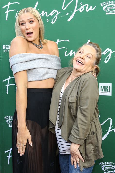 Lucy Ewing A Dallasbólnlc