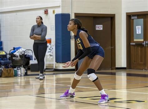 High School Volleyball Alexis Ewing Laycee Mcgrady Among Daughters Of Former Professional Athletes