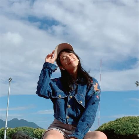 小kating Tiankating • Threads Say More