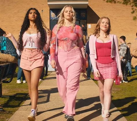 2024 Mean Girls Forced To Remove Joke After Lindsay Lohan Is Left “very