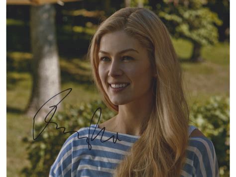 Rosamund Pike Autograph Gone Girl Signed In Person 10x8 Photo
