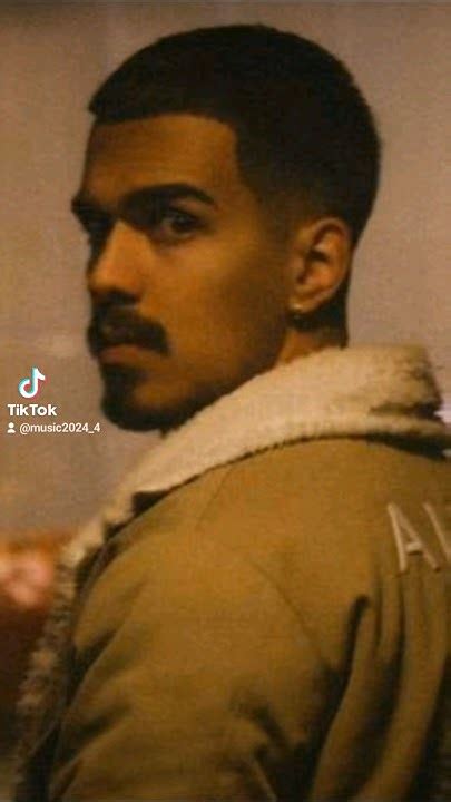 بیبی دیدی که دیگه مهم نی برام اشکاتو ، بیبی نمی‌خورم گول بعض بعد دعواتو عاشقانه آهنگعاشقانه