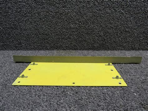 9656300697 Cessna 550 Angle Assembly Has Mount