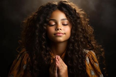 Niña Rezando Foto Premium