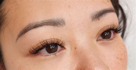Find Your Perfect Lash Look Classic Vs Hybrid Vs Volume Extensions