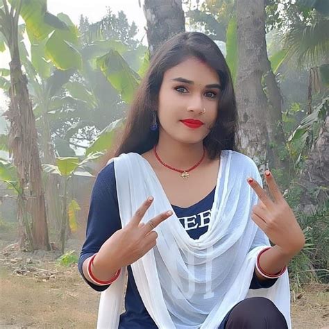 Hottest Girl Kissing Indian Kiss Desi Girls Masti Facebook