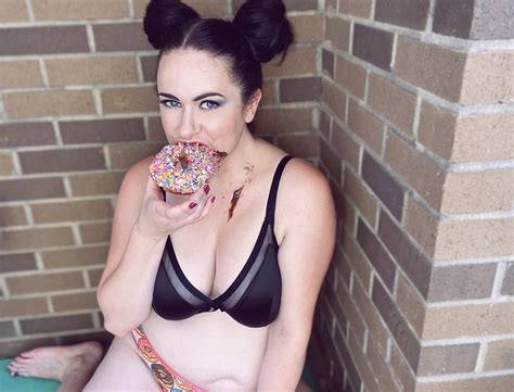 Recently Some Redditor Tried To Make A Fat Joke About Me Loving Donuts