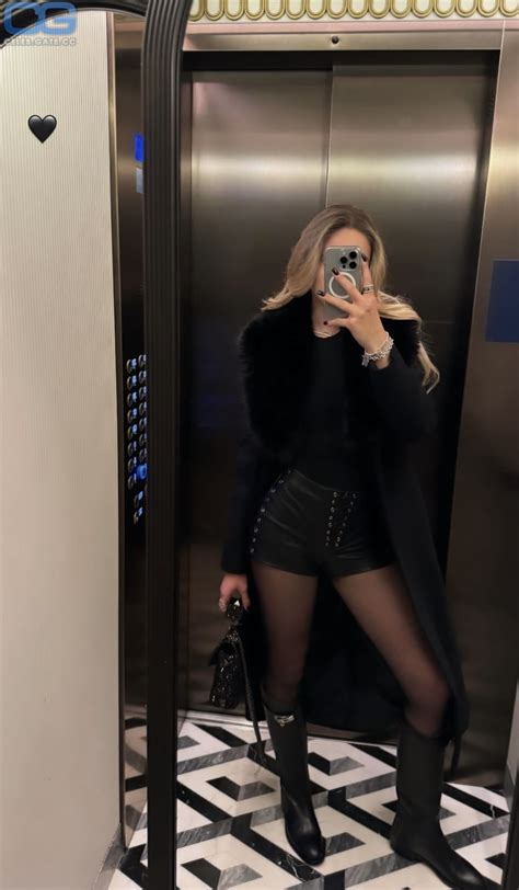 Shania Geiss Nude Pictures Photos Playboy Naked Topless Fappening