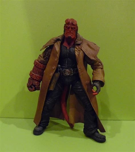 Review Hellboy With Ivan Hellboy Wave 15 Mezco