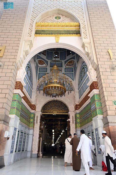 جريدة الرياض إتاحة خدمة إلكترونية لمعرفة حالة كثافة ممر السلام في