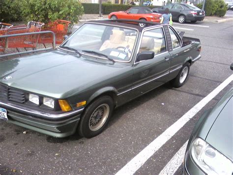 An E21 With Decent Looking Square Headlights