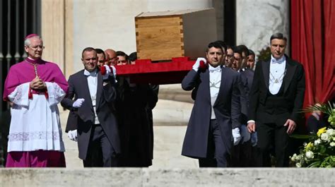 Francisco Fue Enterrado En La Basílica De Santa María La Mayor El