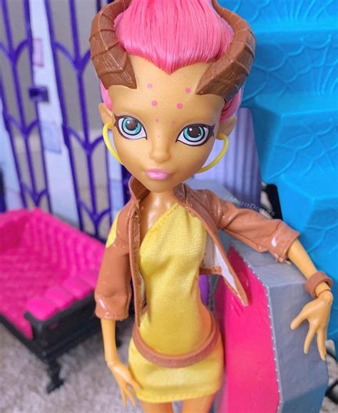 My Restyled Gilda Goldstag 💕 R Monsterhigh
