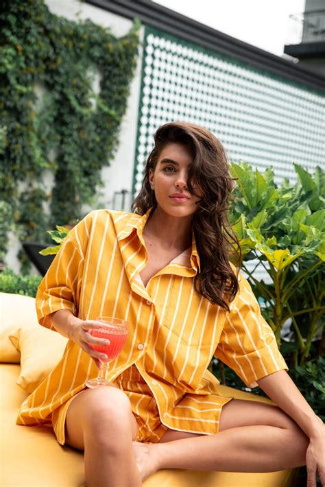 Ninea • ნინეა პიჟამო შორტით ზოლიანი