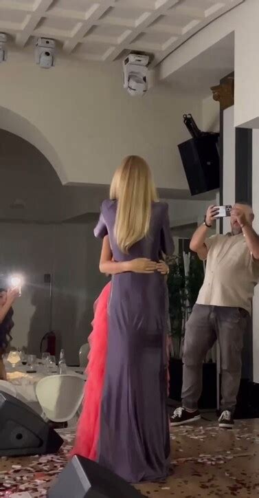 Federica Panicucci In Festa Per I 18 Anni Della Figlia Sofia