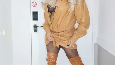 Sexy Mature Cd Cum For You In The Sexy Outfit And High Heels In The Hot