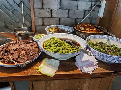 2025慧娟面馆·餐厅望江路店美食餐厅面馆里的菜谱挺丰富的，各种【去哪儿攻略】