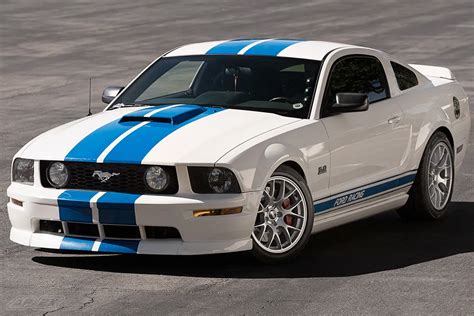 Ford S197 Mustang Gt With 18 Ec 7 Wheels In Race Silver