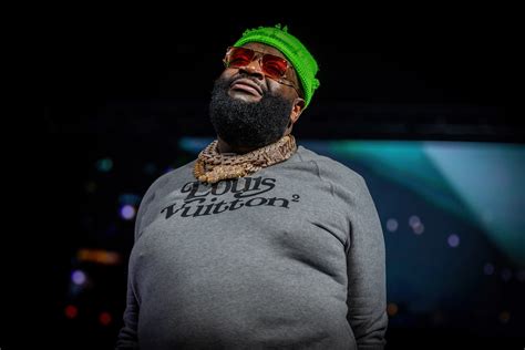 Rick Ross Gaat Begin 2024 De Kilimanjaro Beklimmen