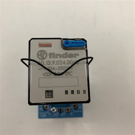 Finder 601390240040 Relay With Base 3pdt Coil 24vdc New Ebay