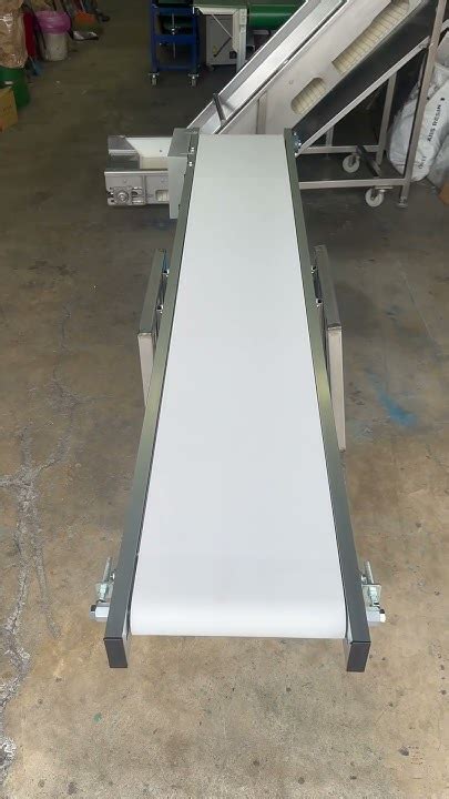 📣客訂 🔹食品平面輸送機🔹運送貨物： 小籠包 📍桃園市 ️白色食品pu輸送帶 ️日本東方馬達 ️可調速 ️升降腳架 ️折疊工作桌 不鏽鋼304 🔥 Youtube