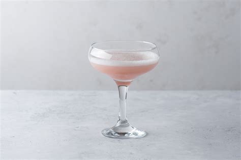 Classic Commodore Cocktail Recipe