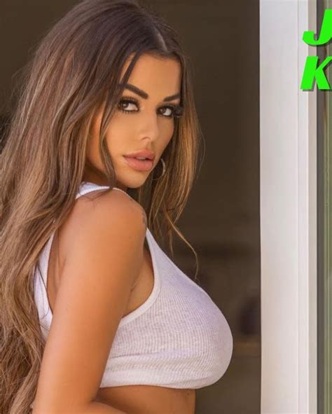 Julianne Kissinger Plus Size Curvy Model Bikini Model Instagram