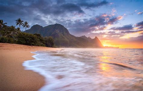 Tunnels Beach Makua Kauai Snorkeling Paradise With Underwater Lava