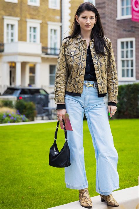 10 Dad Jeans Outfits To Try This Spring Who What Wear