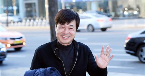 Td포토 선우재덕 밝은 미소 띄며