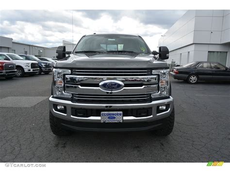 2017 Magnetic Ford F250 Super Duty Lariat Crew Cab 4x4 119242121 Photo