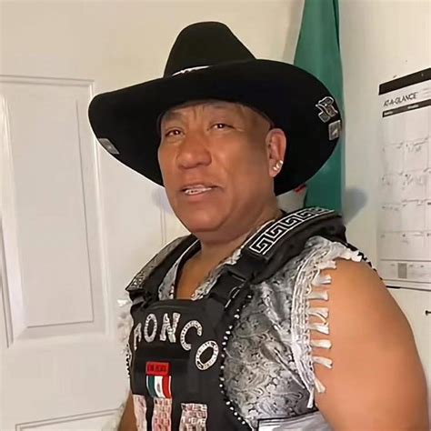 Bronco Debutó Como Luchador Profesional Y Muy Bronco Como Boxeador Sin