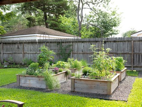 Raised Garden Designs And Layouts 25 Raised Garden Bed Ideas At All
