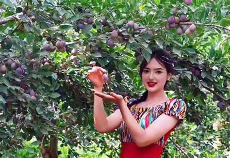 图尔荪阿依·热合曼：从喀什乡村走向国际舞台的 新梅仙子”父母女儿总决赛