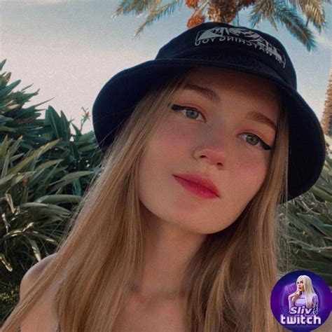 Сymanneth слив горячих фото Sliv Twitch Симаннес пошлое