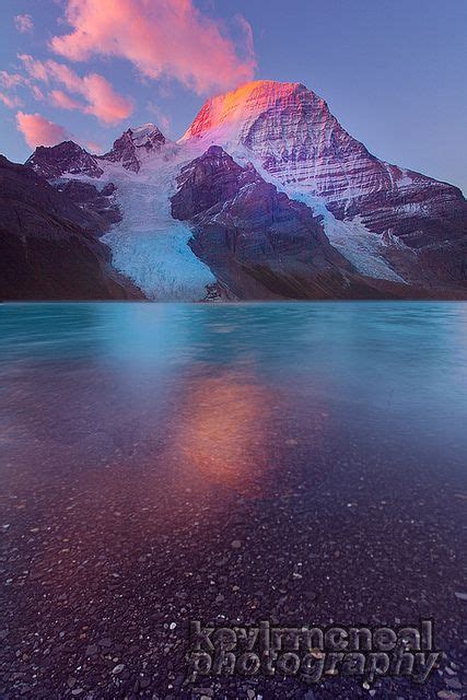 Mount Robson Berg Lake Sunrise Sunrise Lake Scenery Wonders Of The