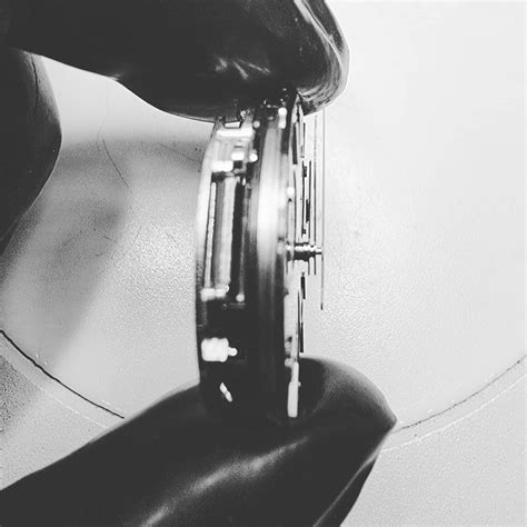 김선강 진주시계수리 진성명품시계수리점 진성워치 루이비통시계수리 시계무브먼트교체 Eta251471