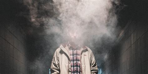 Is Vaping Better Than Smoking Details About Vape Deaths And New Juul Flavors Law Yourtango