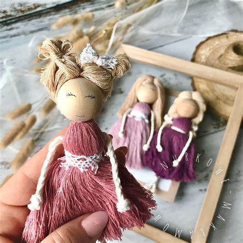 Makramowa Laleczka Macrame Doll Macrame Plant Hanger Patterns Diy Macrame Plant Hanger