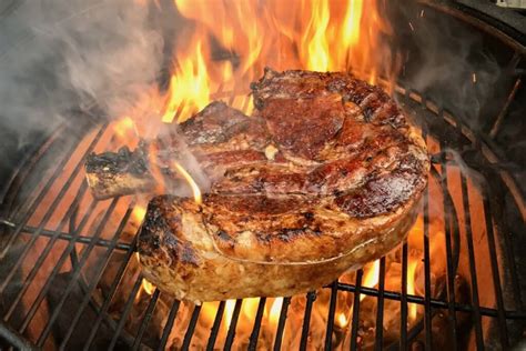 Pan Fried Whitebait Meat Smoke Fire