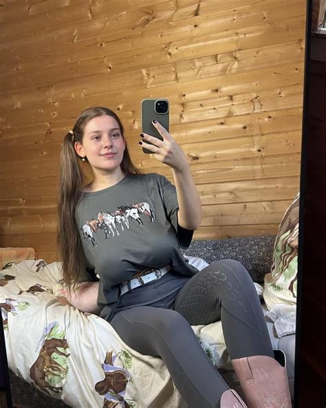 Jazminesinging Jazminesinging Added A New Photo