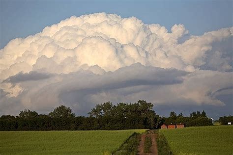Thunderhead Background Images Hd Pictures And Wallpaper For Free