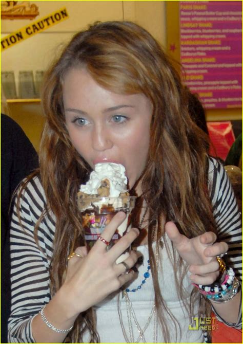Miley Cyrus Screams For Ice Cream Photo 1480961 Miley Cyrus Photos