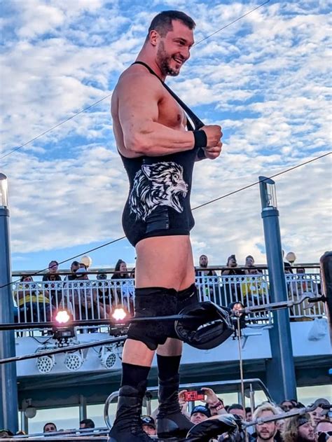 Wardlow 🍆 Rwrestlewiththepackage