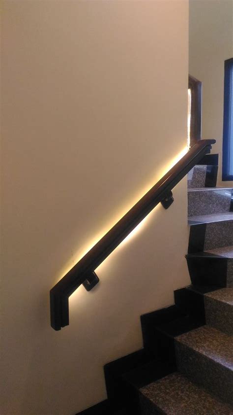 Handrailing With Led Desain Tangga Desain Interior Lampu Tangga