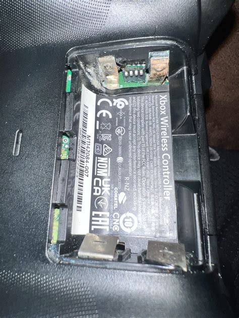 my controller turns on for a second and vibrates and turns off could i save this i know the